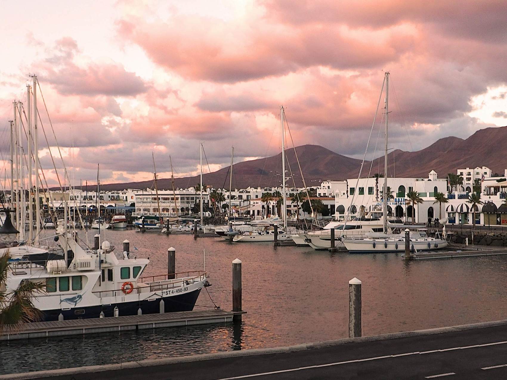 Photo Le port de plaisance de Playa Blanca (Lanzarote)