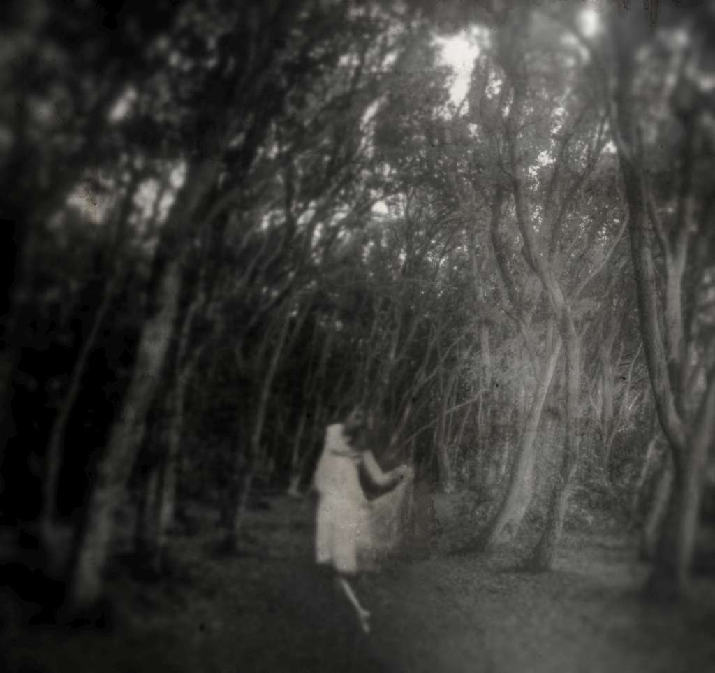 Photo Ghost Lady